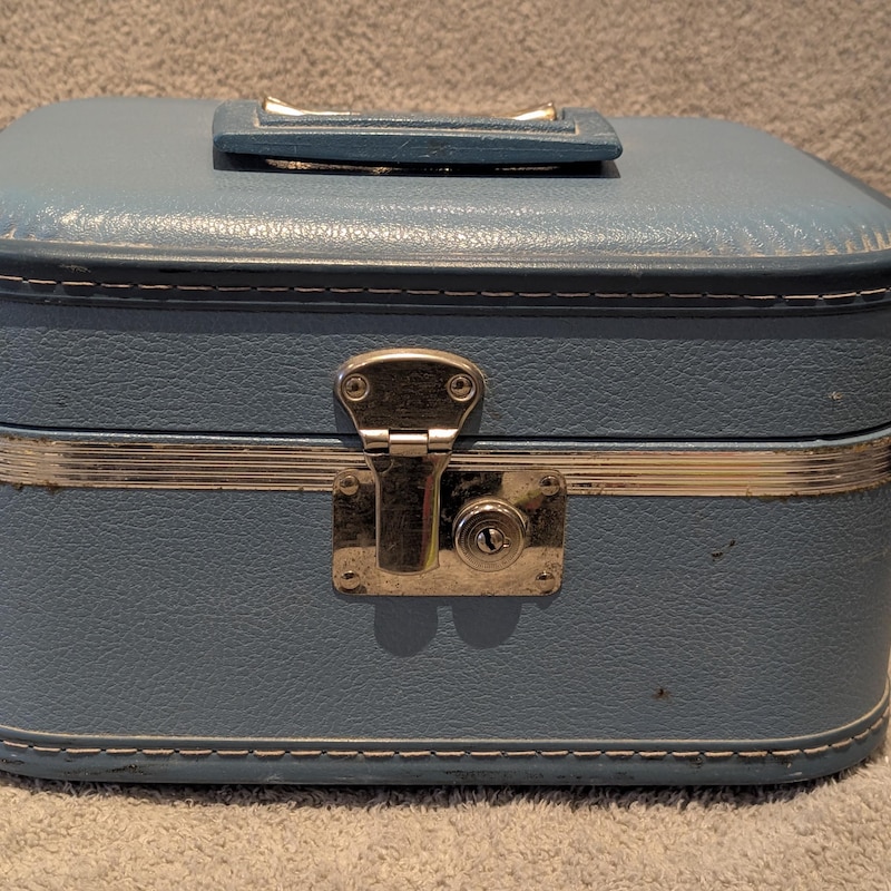 Vintage Train Case Vanity - Etsy