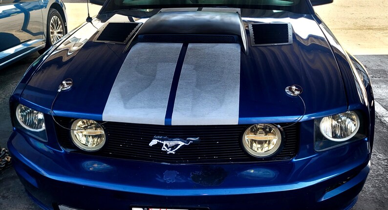 Mustang Skeleton Pony Running Horse 05-09 Grille Emblem Skeleton Logo ...