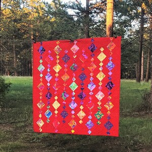 CASCADING DIAMONDS in Red-- A Quilt Pattern Designed by Cotton Pickin's ...