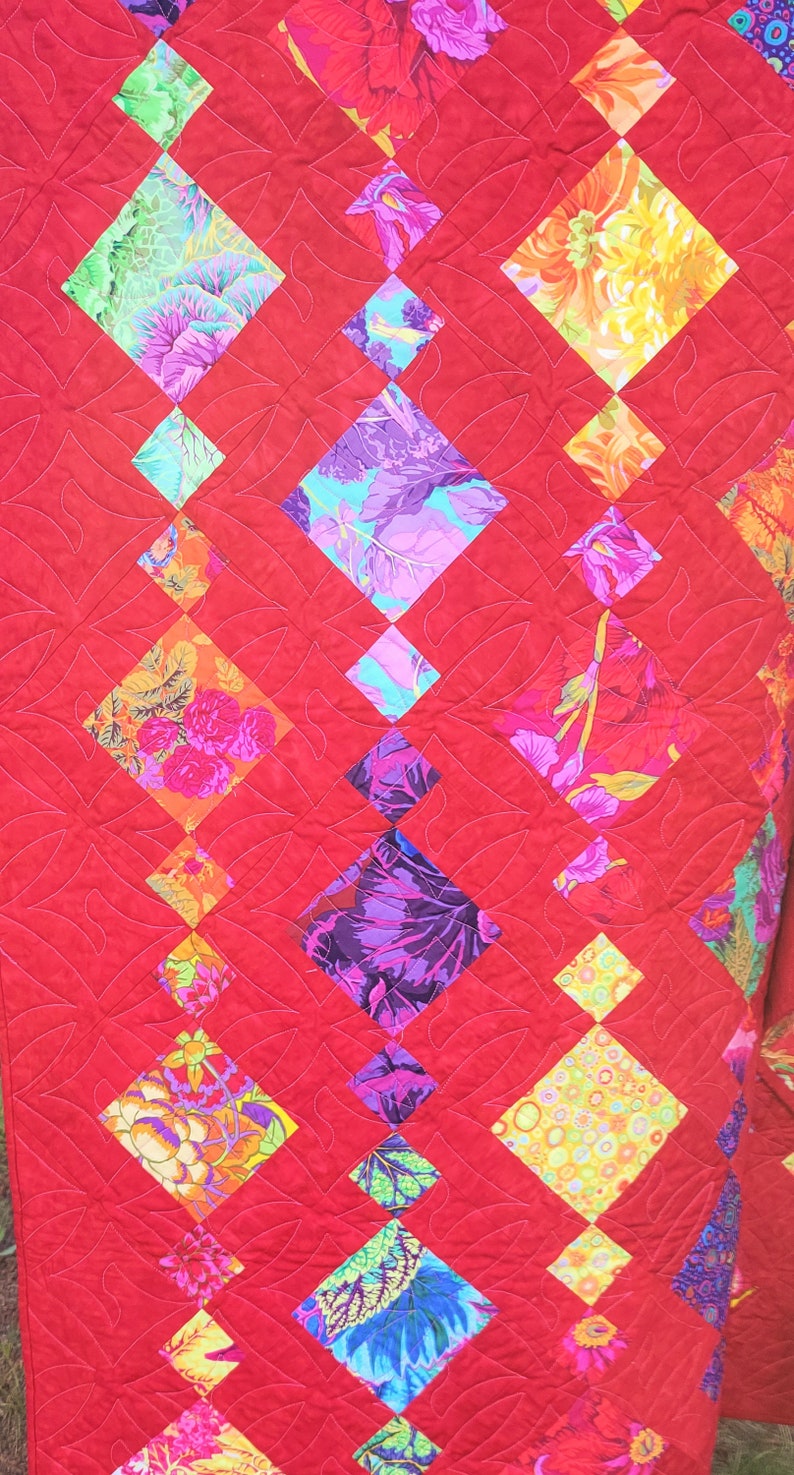 CASCADING DIAMONDS in Red-- A Quilt Pattern Designed by Cotton Pickin's ...