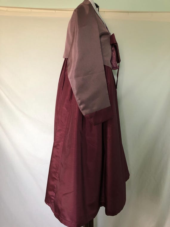 Traditional Korean hanbok in burgundy and mauve - Gem