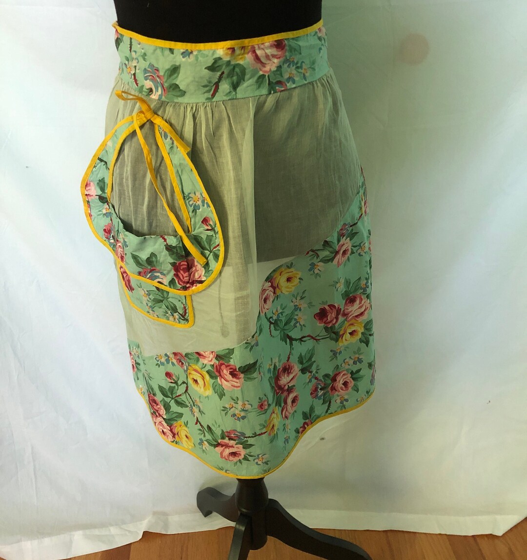 1950s Polished Cotton Rose Chintz and Organdy Apron - Etsy