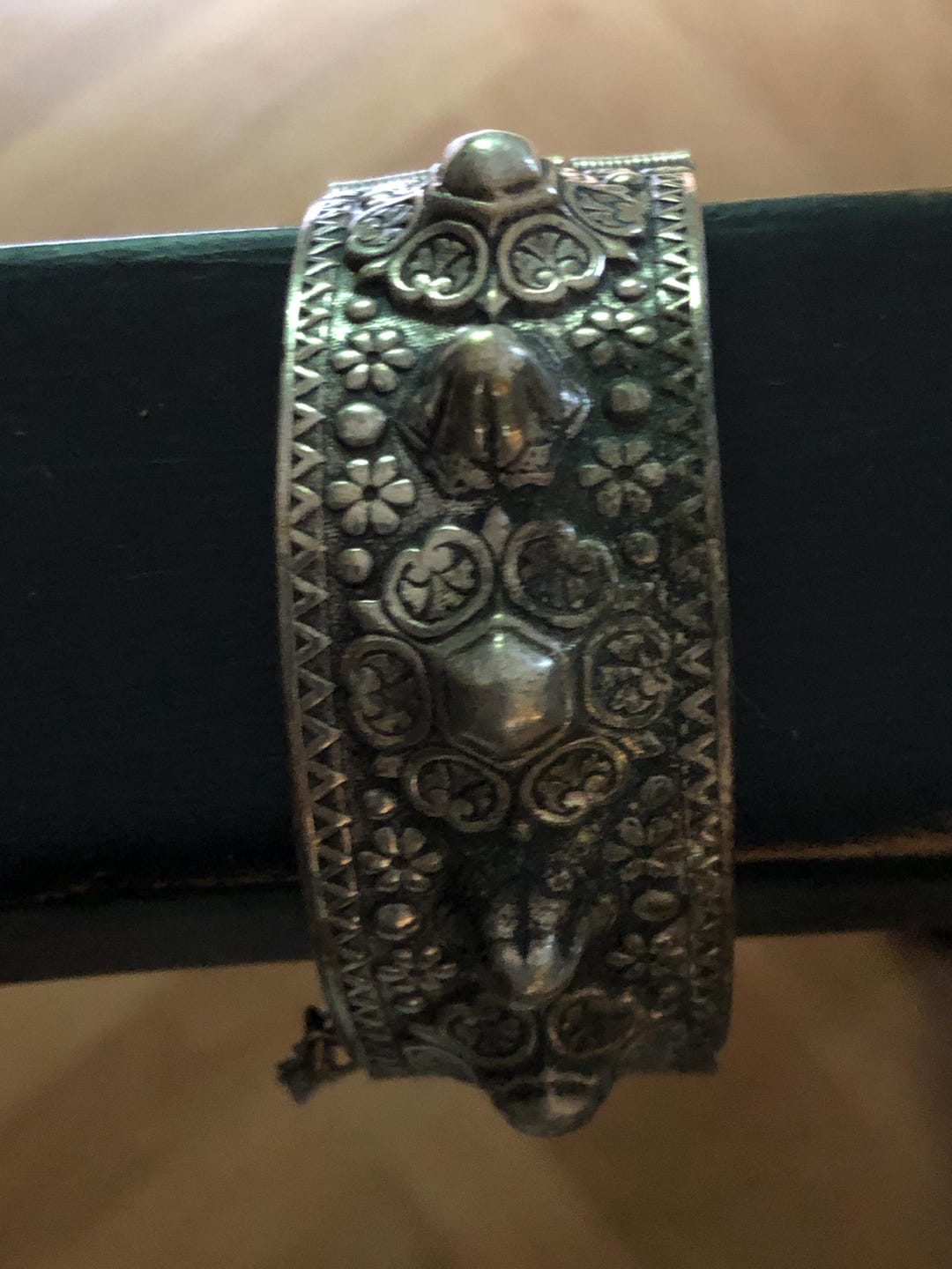 Lovely Pewter Bangle With Floral Pattern - Etsy