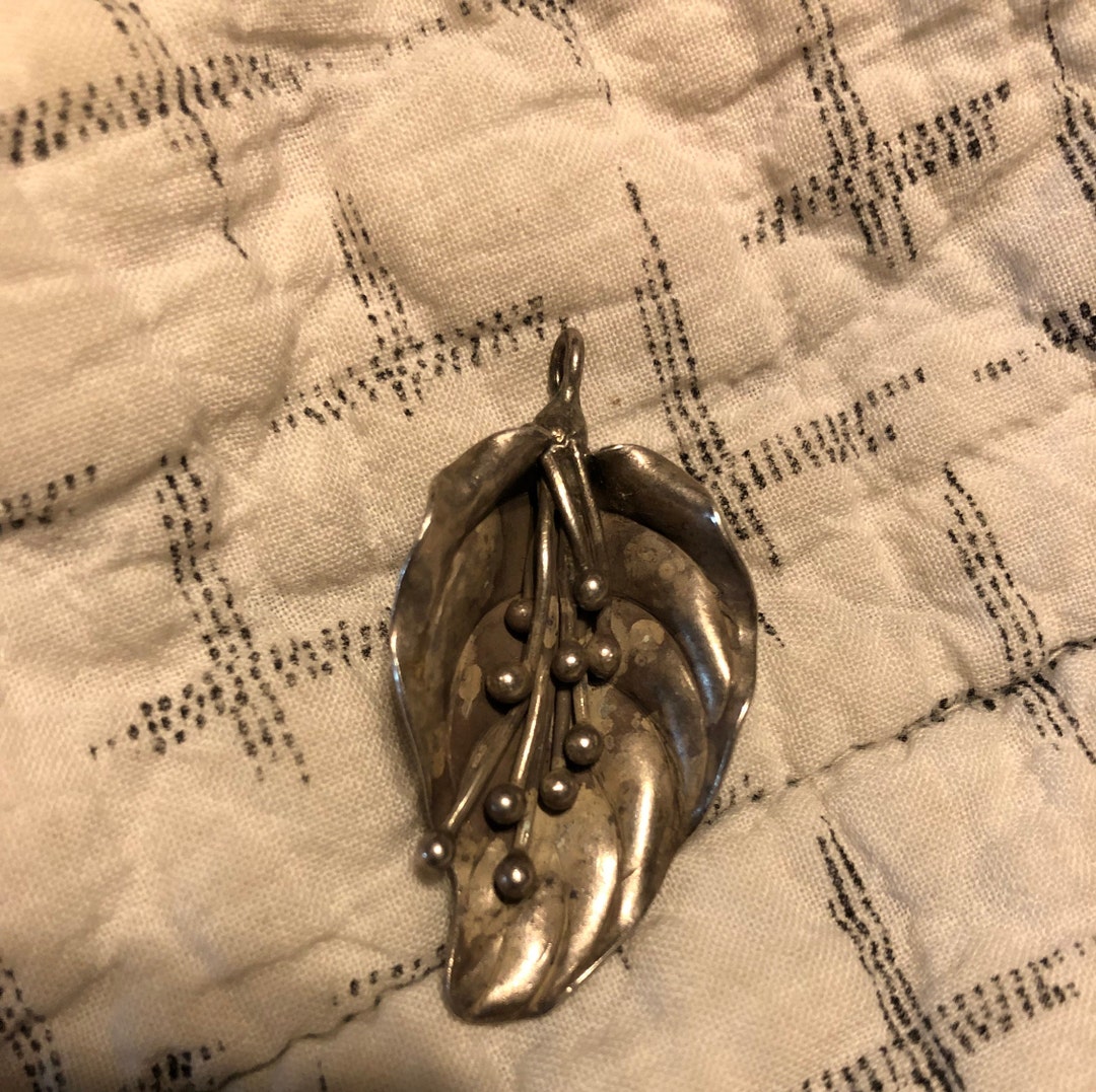 Vintage Thai Serling Leaf Pendent - Etsy