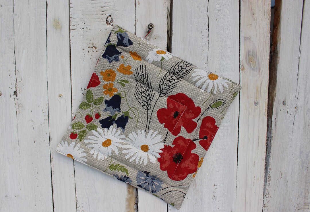 Kitchen Pot Holder With Meadow Flowers, Christmas Gift for the Cook or ...