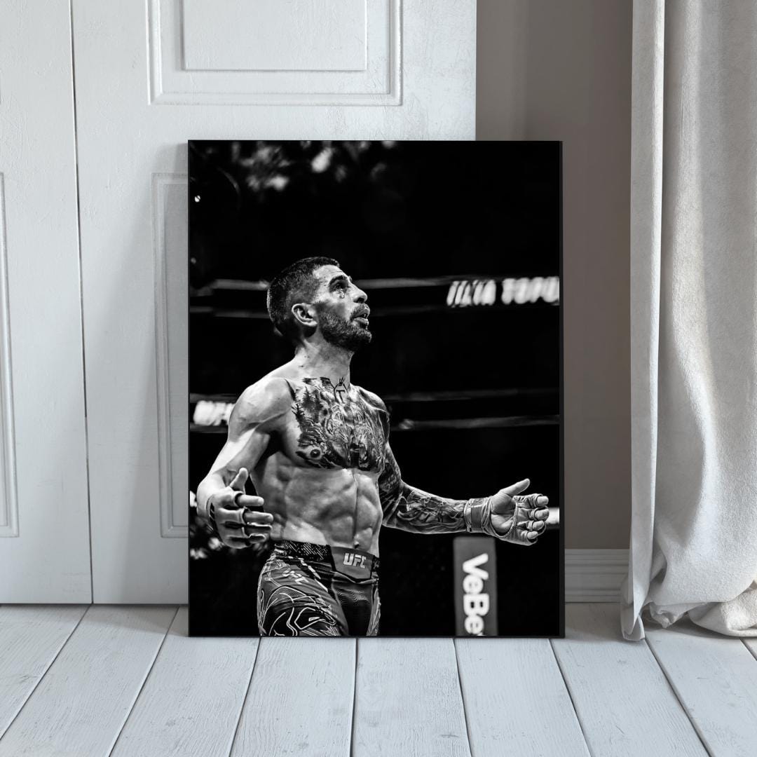 Ilia Topuria Poster, Black and White MMA Wall Art, Minimalist UFC Print ...