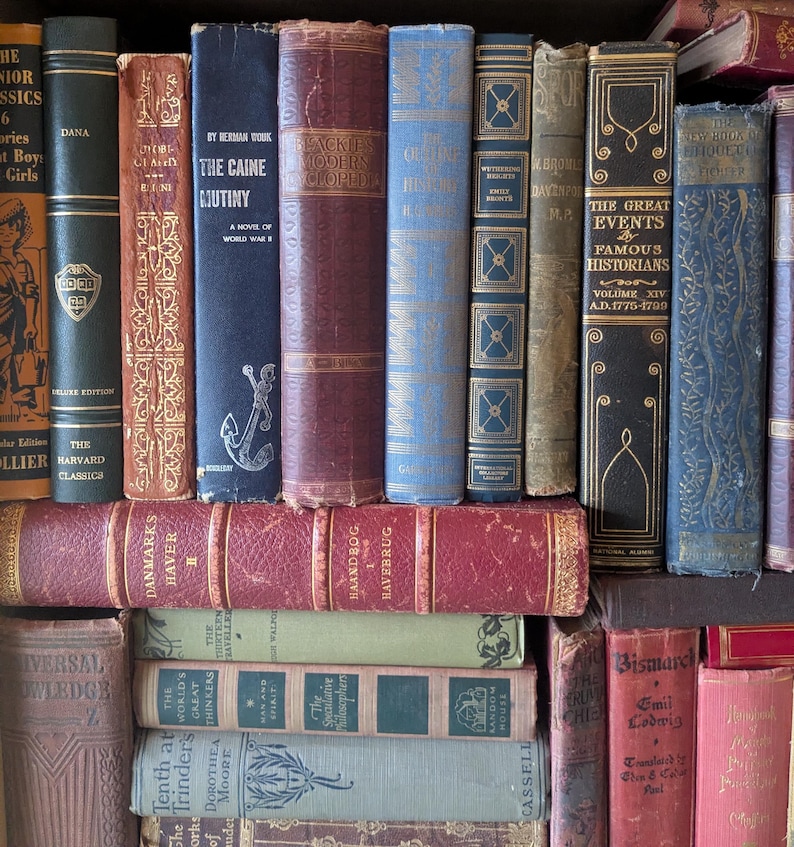 Vintage Books Set of 8 – Mixed Decorative Library Decor - Etsy