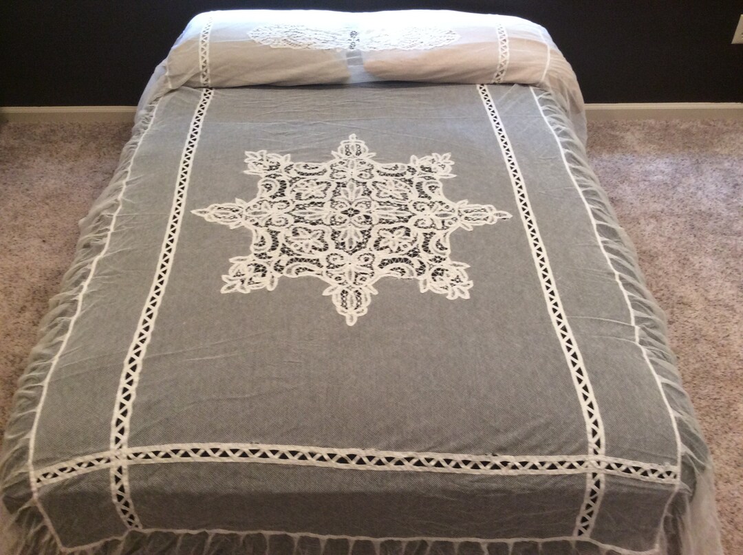 Antique 1930s Cotton Net and Battenberg Tape Lace Full Size Bed Spread ...