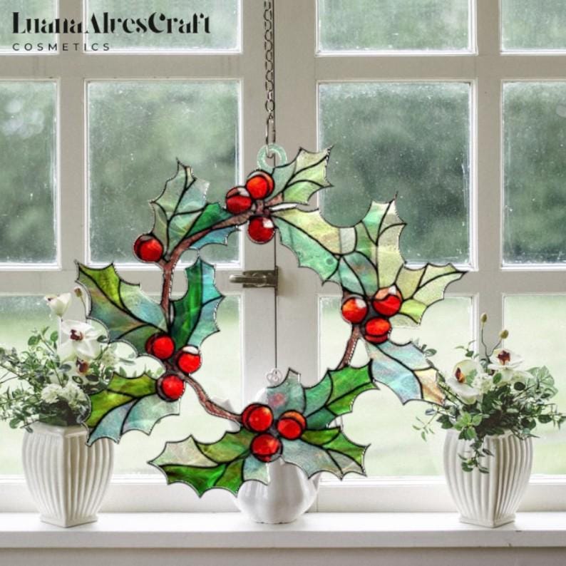 Christmas Holly Wreath Suncatcher, Holiday Window Decor, Winter Sun ...