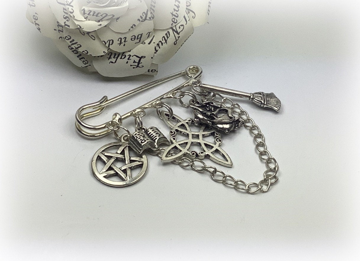 Witches Cloak Pin Brooch Wiccan Pagan Jewellery Witch Brooch | Etsy