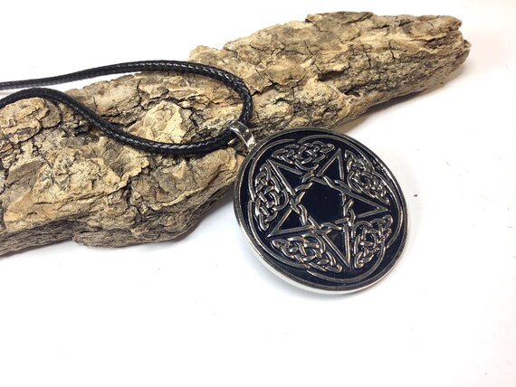 Large Detailed Silver and Black Pagan Wiccan Celtic K… - Gem