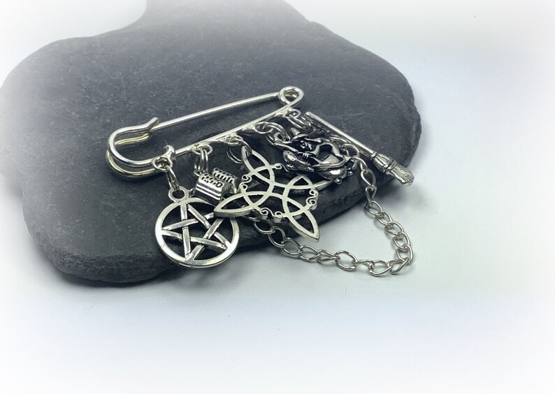 Witches Cloak Pin Brooch Wiccan Pagan Jewellery Witch Brooch | Etsy