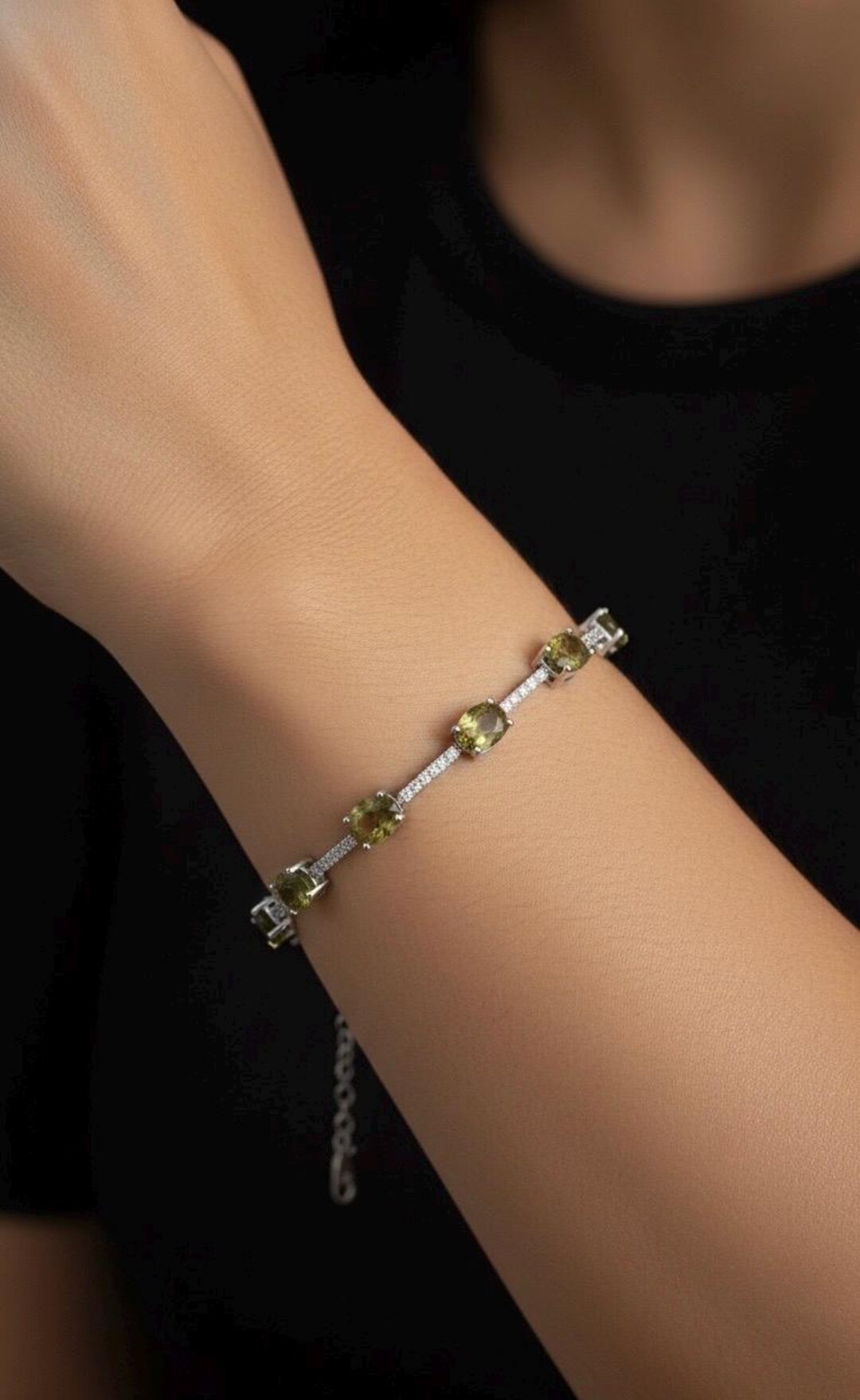 Oval Zultanite Stone Bracelet With White Zircon | Adjustable Color ...