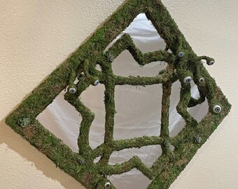 Eye Lichen Mirror labyrinth Themed Wall Art - Etsy