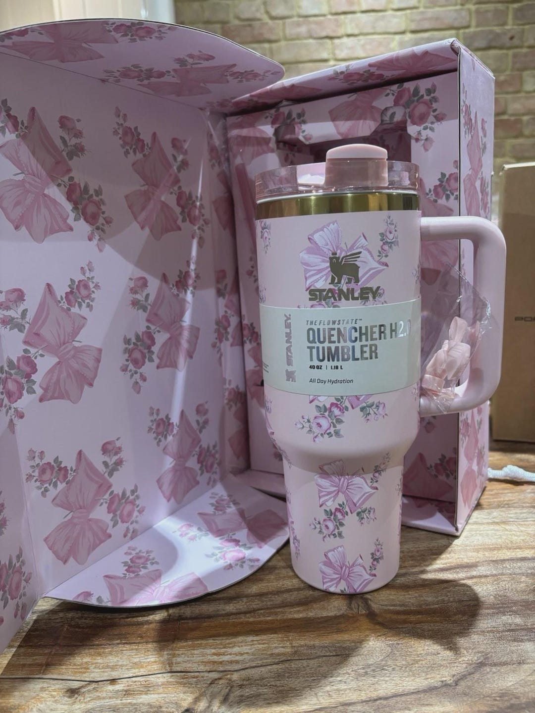 Stanley X Loveshackfancy Holiday Quencher 40 Oz Tumbler – Rosa Beaux ...