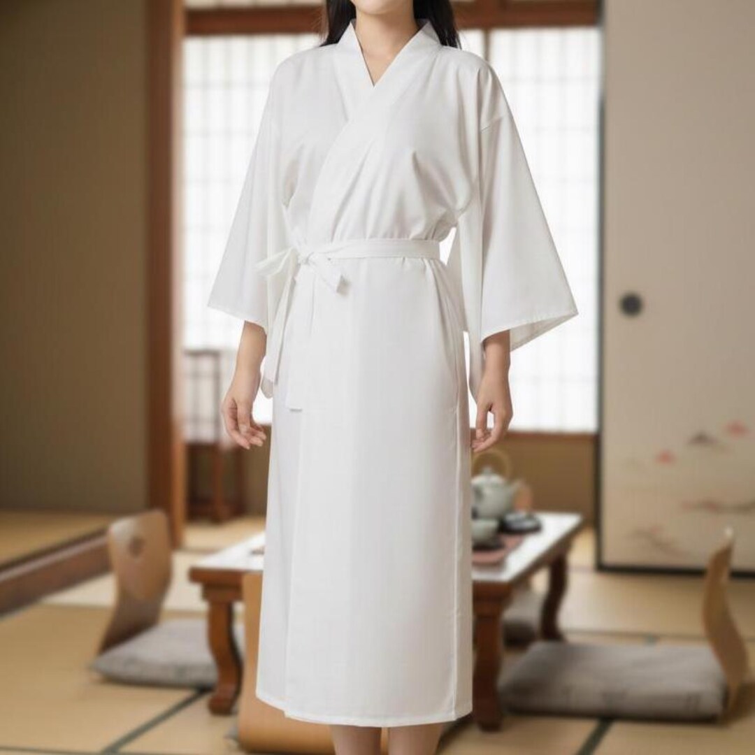 Japanese Juban Kimono • White Yukata Undergarment • Traditional Women’s ...