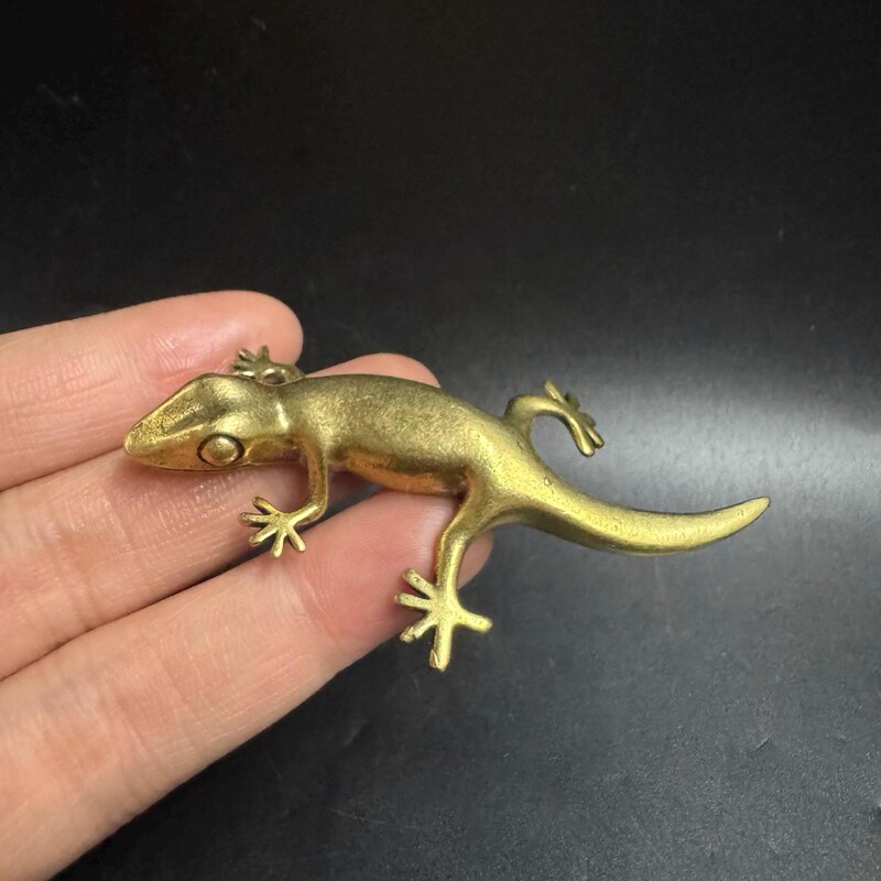 Gecko Figurine - Etsy Australia