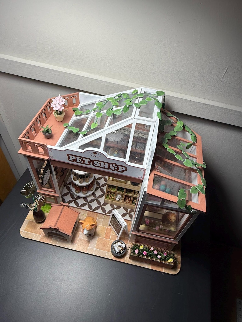 Miniature Pet Shop Diorama, Assembled DIY Kit Storefront, Dollhouse ...