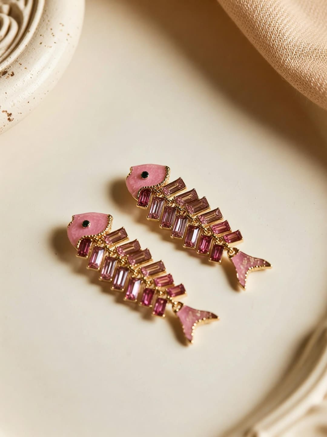 Retro Crystal Fishbone Earrings, Pink Stud Earrings, Exquisite Gold and ...