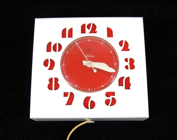 Vintage GE Telechron 2H27 Electric Wall Clock - Red and White Plastic ...