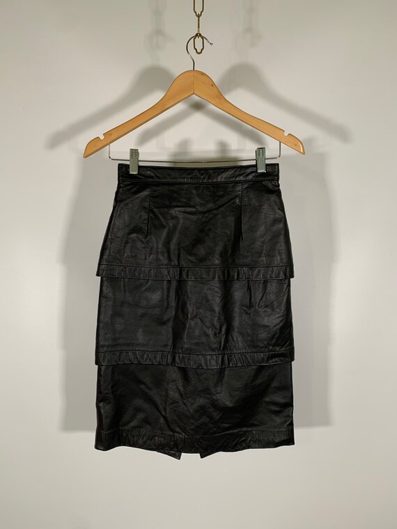 80s Vintage Leather Skirt Black Ruffle Layer Detail R… - Gem