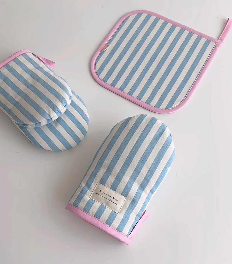 Oven Mitten Sewing Pattern and Video Tutorial: Beginner Friendly ...