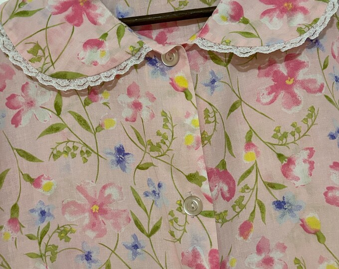 Vintage Housecoat, Granny Gown, Floral Grandma Frock. Buttons up the ...