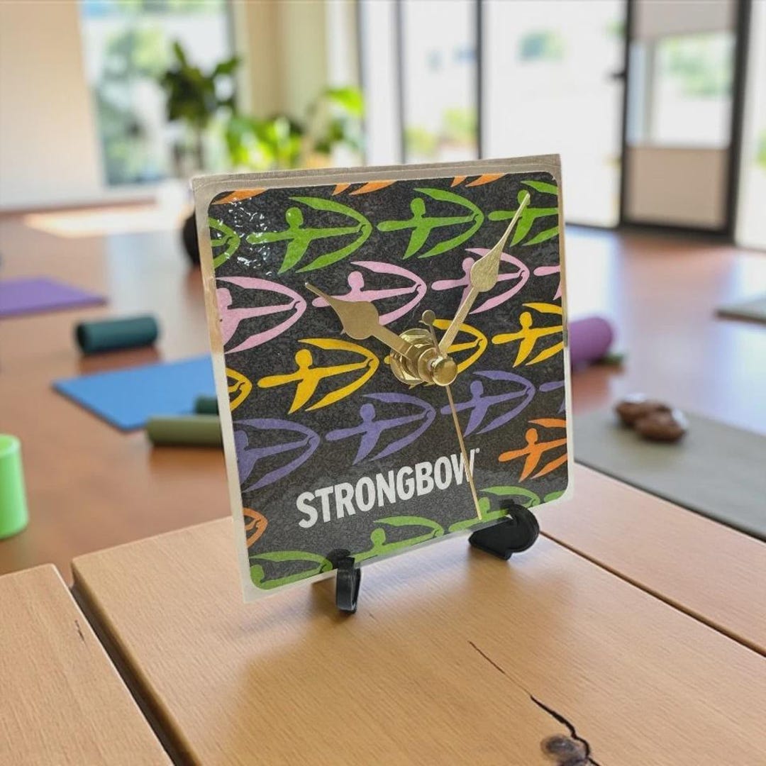 Strongbow 01 Laminated Beer Mat Desktop Clock With Display Stand and ...