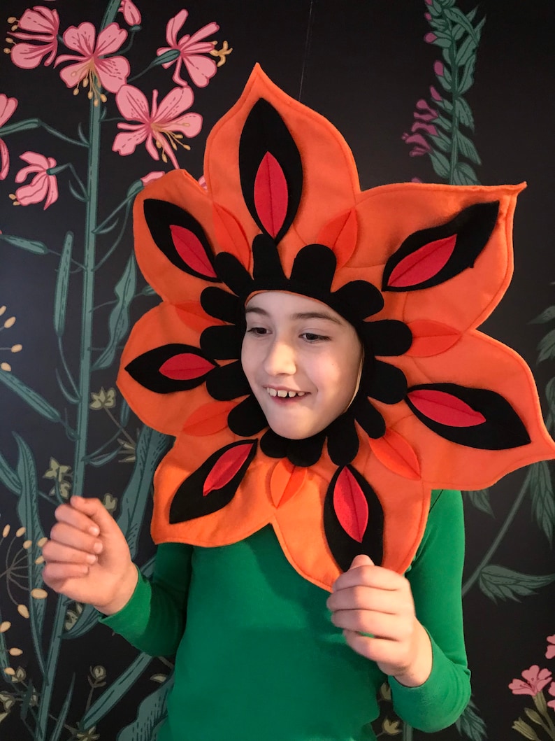 Flower Costume / Be a Flower / Flower Headpiece and Leaf - Etsy