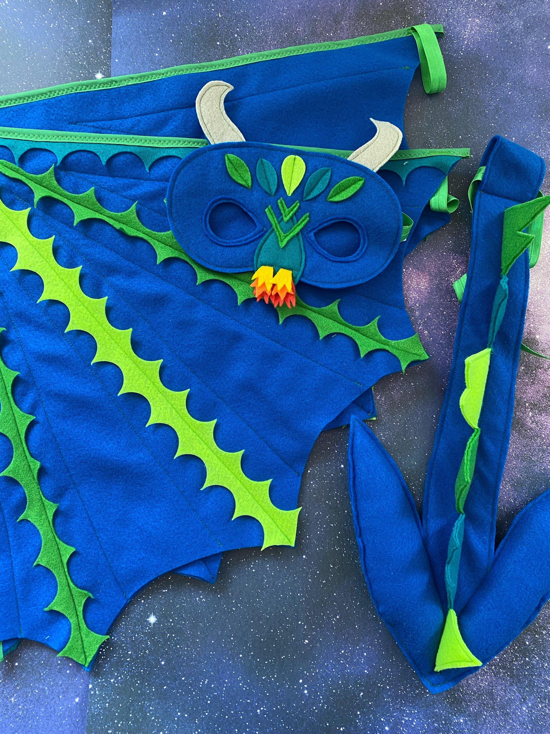 Dragon Costume Set / Fire-breathing Mask, Tail and Fun Flappable Wings ...