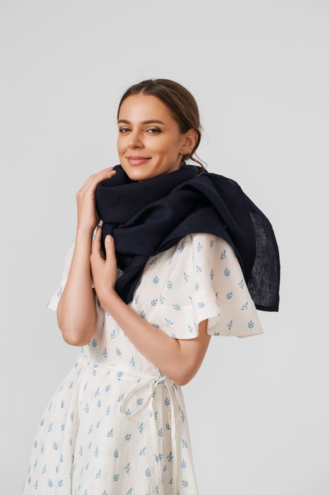 Palisandra – Linen Square Scarf, Night Navy - Etsy