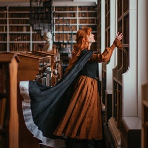 BLACK LINEN CAPE | Renaissance Cloak, Best Gifts for Her, Medieval Coat ...