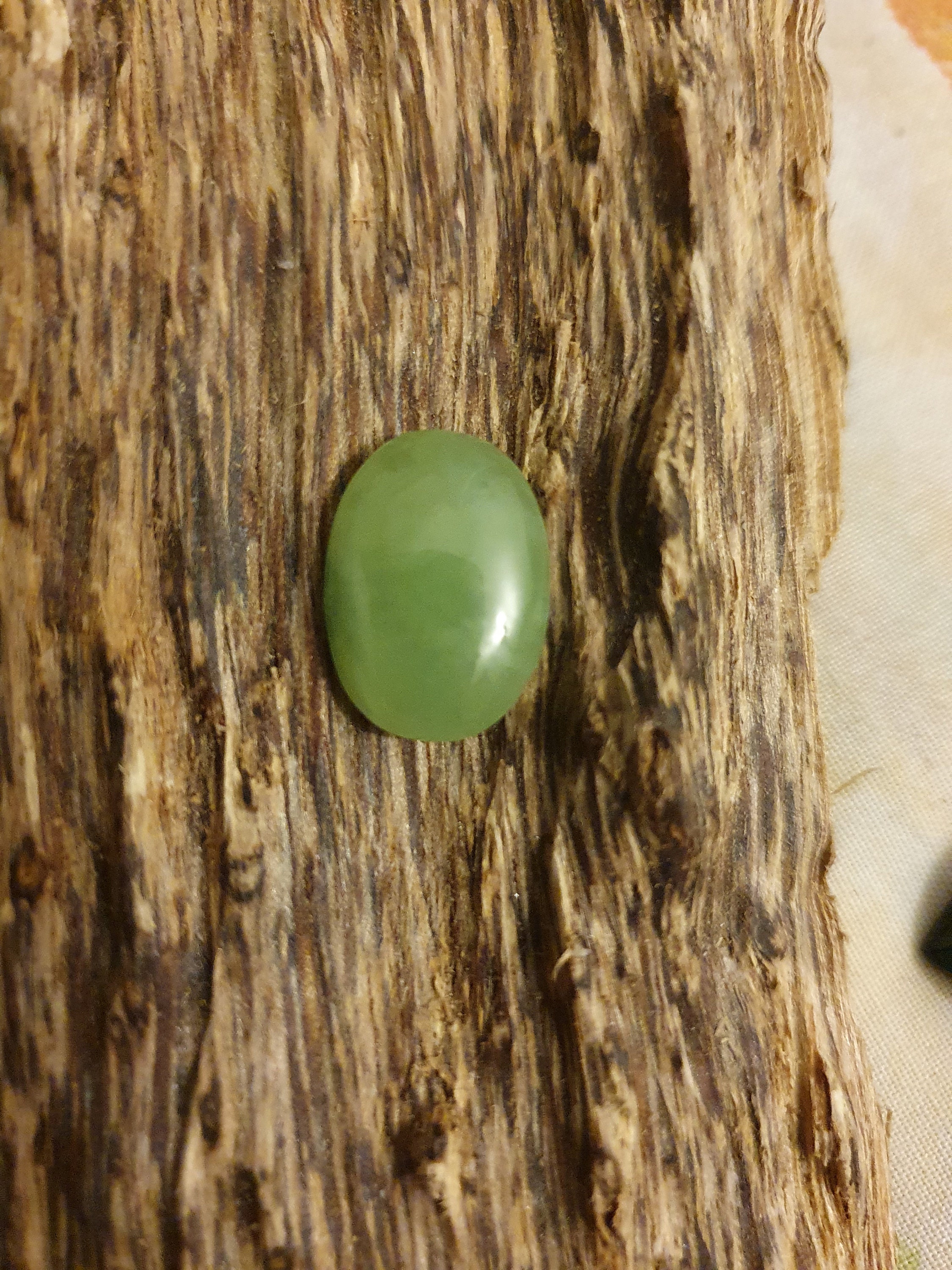 Green idocrase gemstone for jewelry - Etsy.de