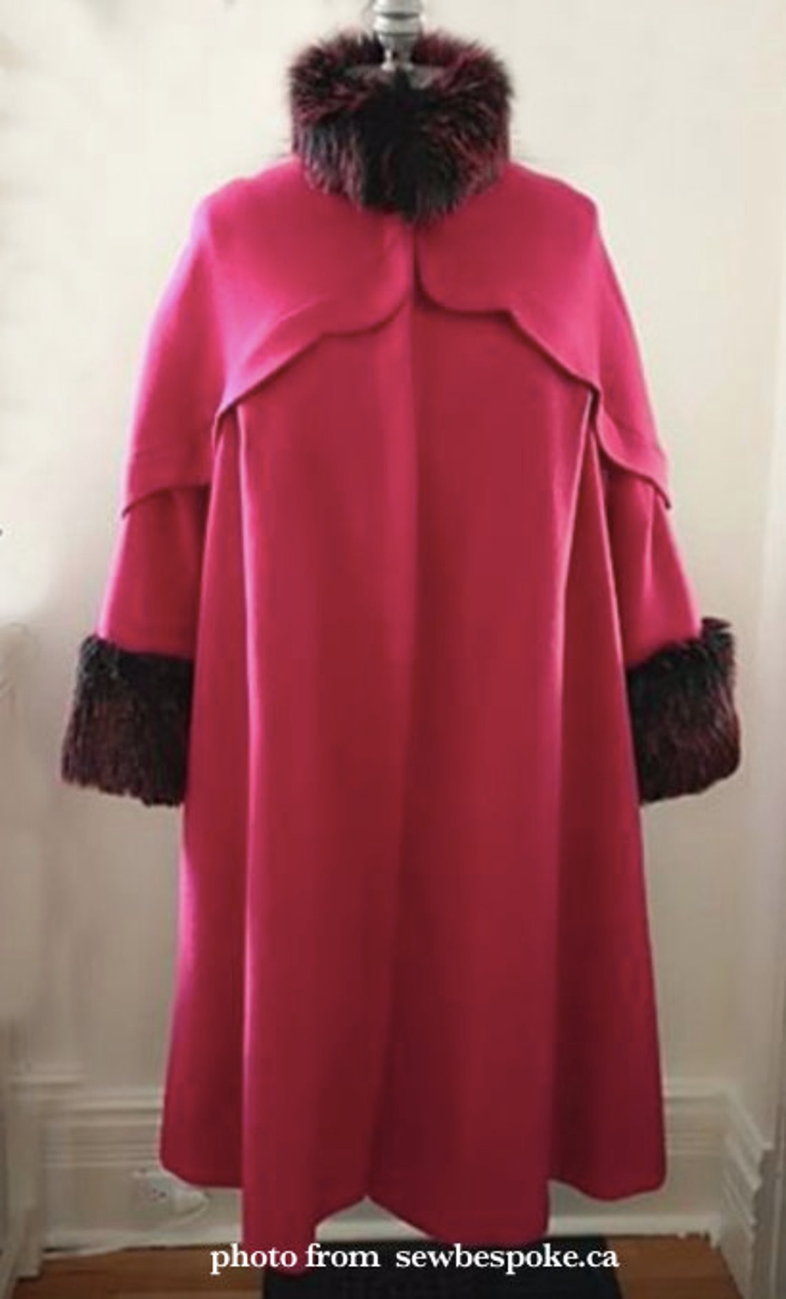 1920 Cape Coat Sewing Vintage Pattern With Scalloped Edges and Large ...