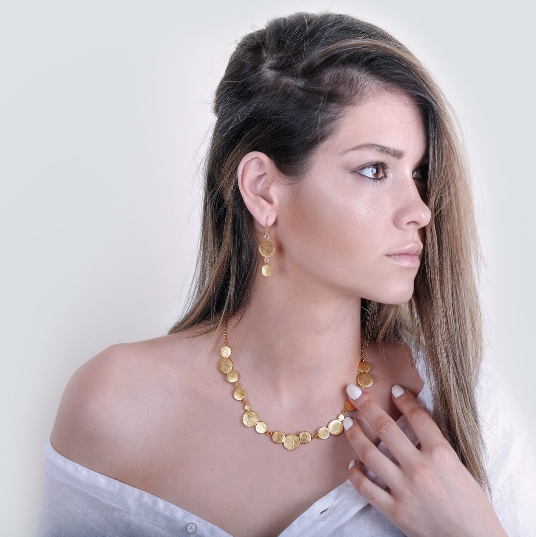 Short Delicate Gold Necklace, Delicate Golden Necklace, Gold Dot ...