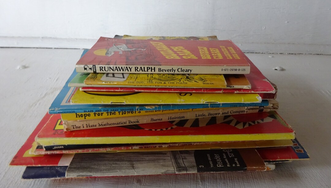 Vintage Children's Book Stack, 19 Softcover Volumes, 1960's and 1970's ...