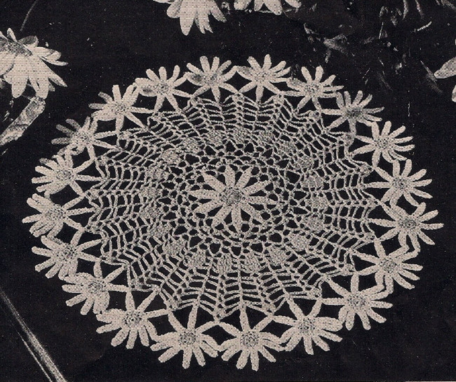 1949 Vintage Crochet Daisy Doily Pattern - Etsy
