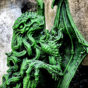 Cthulhu Enthroned Statue, Hand Painted Resin Sculpture | Cthulhu Mythos ...