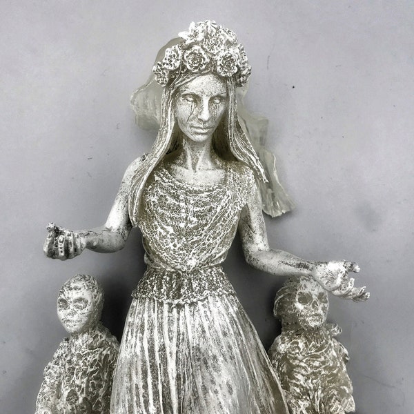 Weeping Woman - Etsy