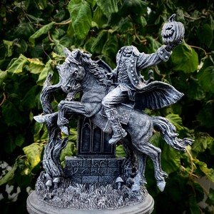 Headless Horseman Riding Statue, Hand Painted Resin Sculpture | Gothic ...