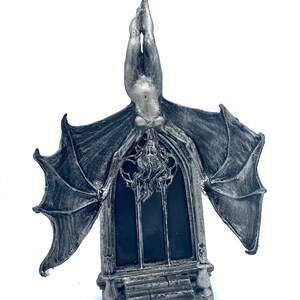 Carmilla the Vampire Statue, Hand Painted Resin Sculpture Legendary ...