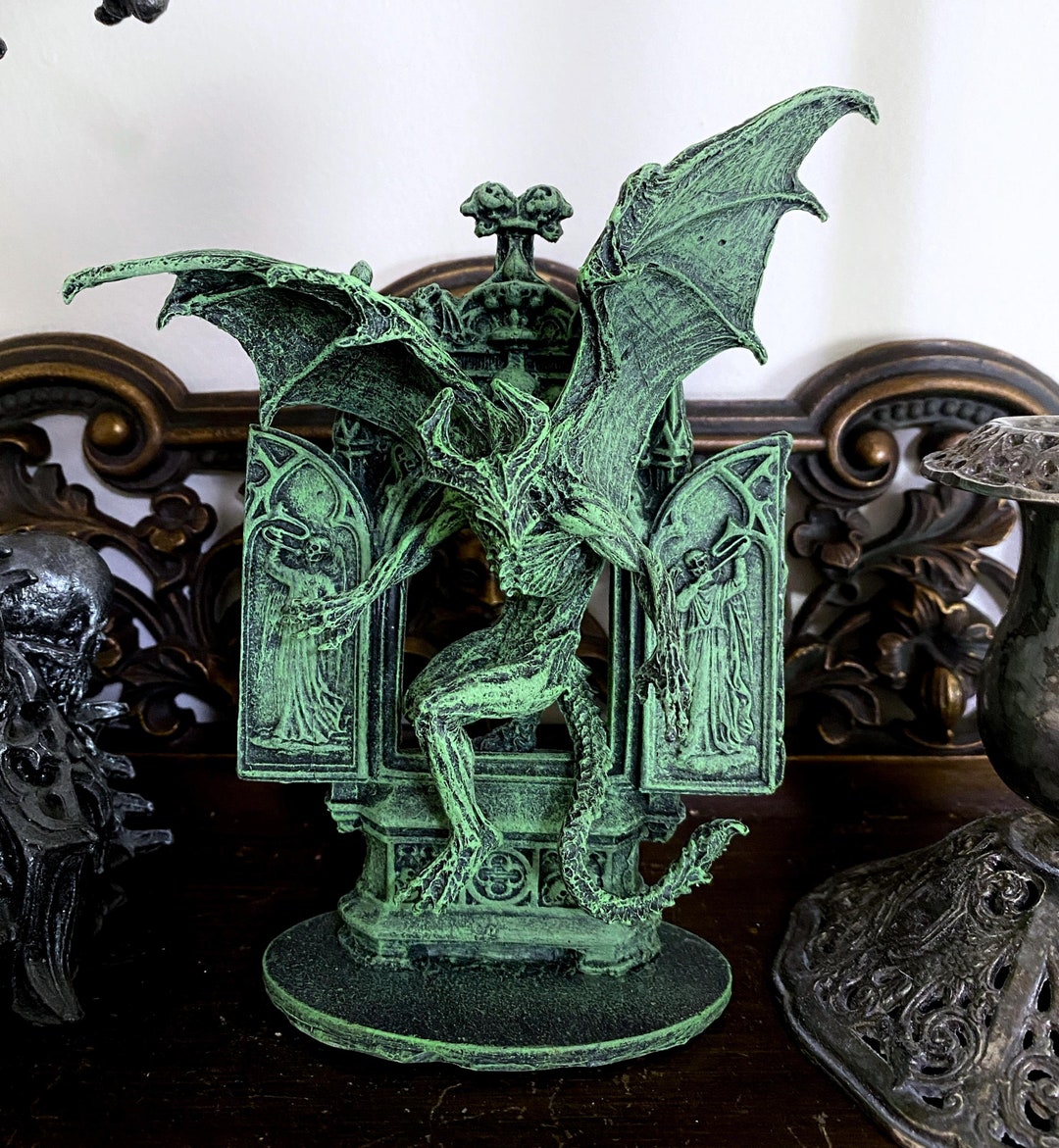 H.P. Lovecraft's Nightgaunt Statue, Hand Painted Sculpture | Cthulhu ...