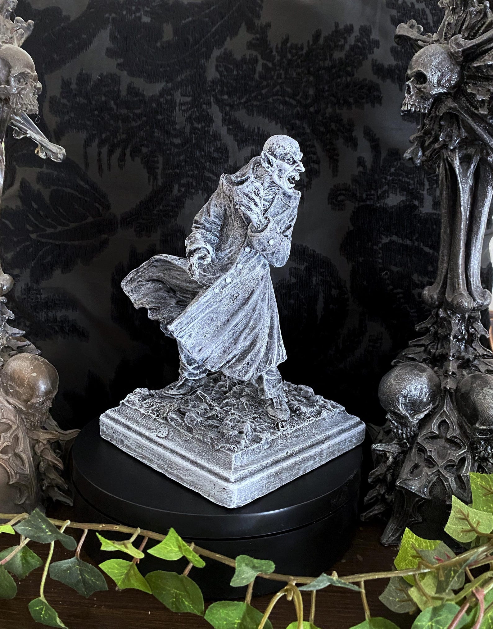 Dracula: Nosferatu Statue,resin Sculpture | Legendary Vampire Figurine ...