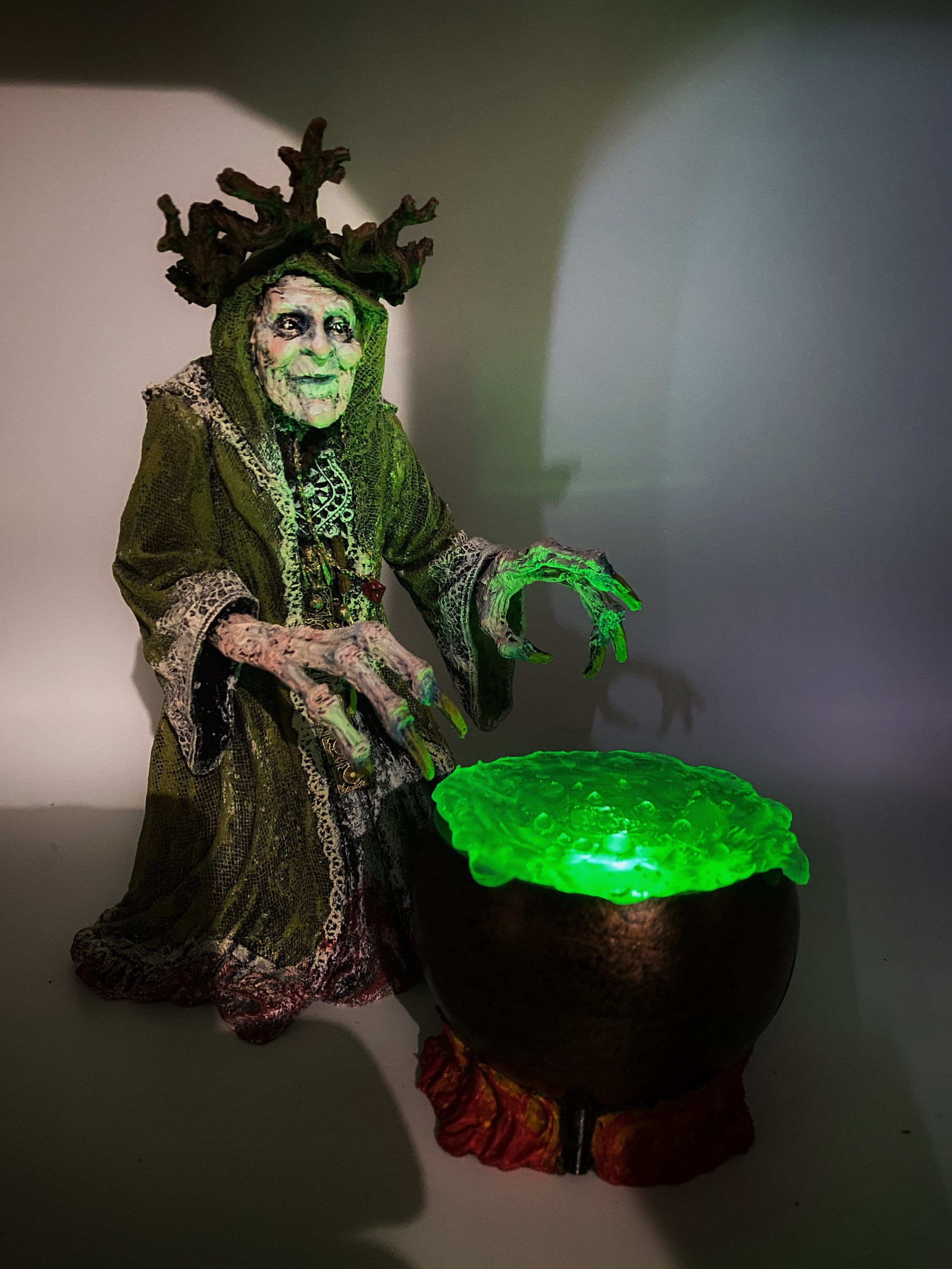 Gryla the Witch Statue Full Color - Etsy