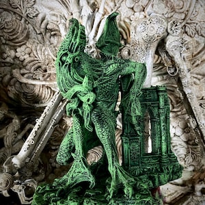 H.P. Lovecraft’s Cthulhu Rising Statue, Hand Painted Sculpture ...