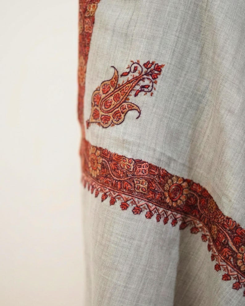 Kashmiri Sozni Shawl, Natural Tusha Wool Wrap, Red Needle Work ...