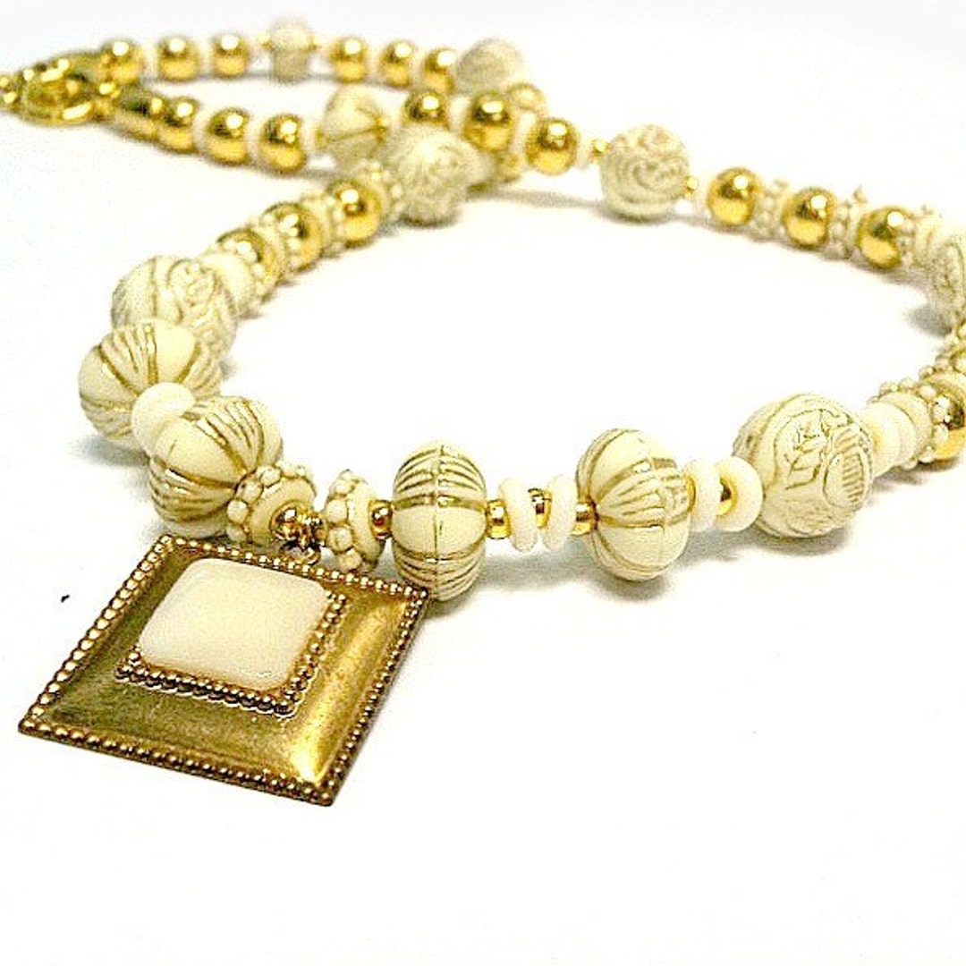 Vintage Style Cream Beaded Necklace - Art Deco Gold Pendant - Etsy