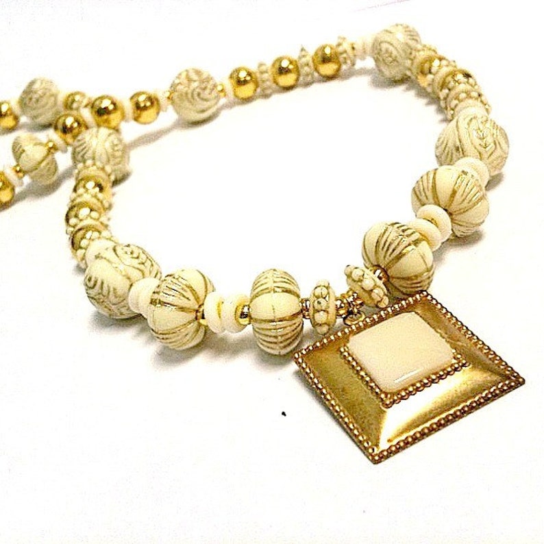 Vintage Style Cream Beaded Necklace - Art Deco Gold Pendant - Etsy