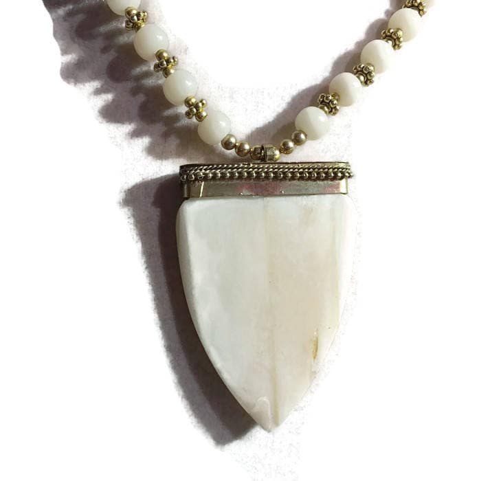 Beige Bone Arrow Pendant Necklace – Bodhi Gemstone Beaded Jewelry - Etsy