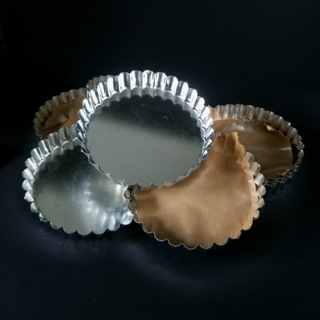 French Baking Tart Tins, Eight Removable Bottom Tinned Steel Tart Tins ...